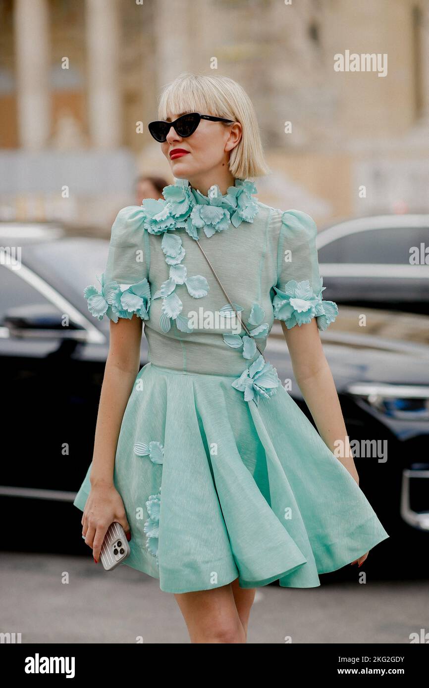 Street style, Violet Grace Atkinson arriving at Zimmermann Spring ...