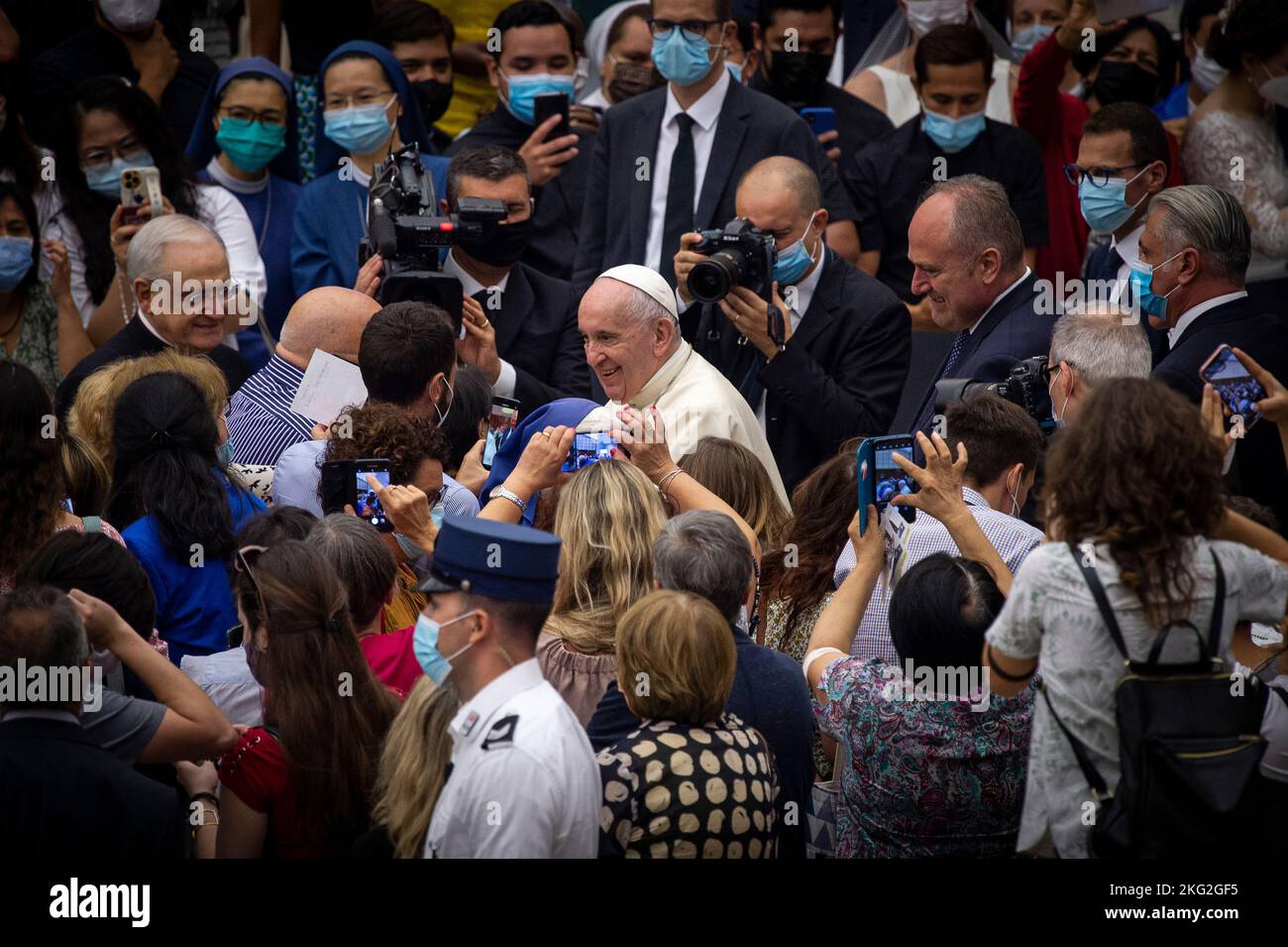 Pope Francis meets with faithful at the end of his weekly general ...