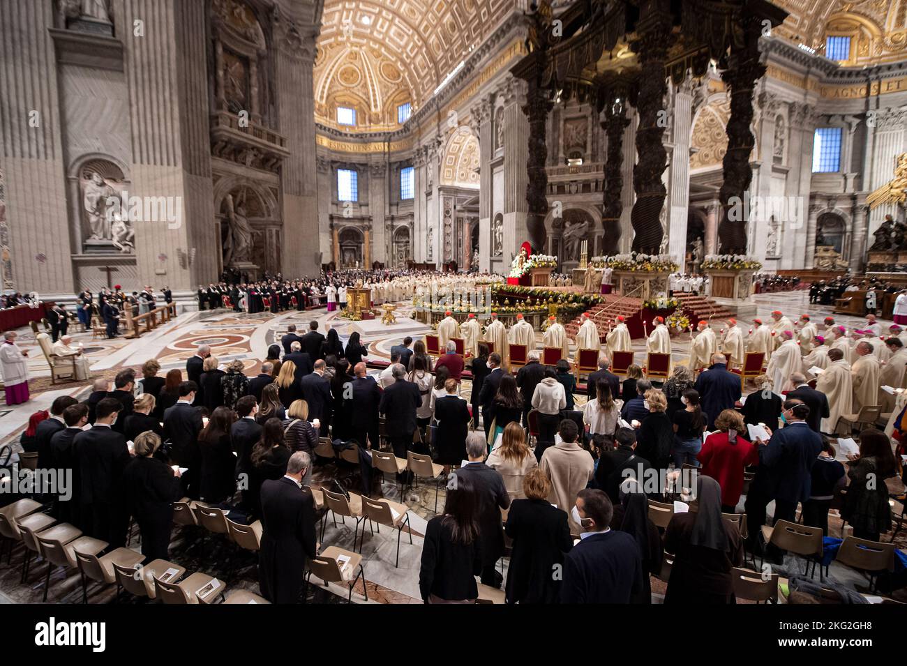 Pope Francis presides over the Easter Vigil in St. Peter's Basilica ...