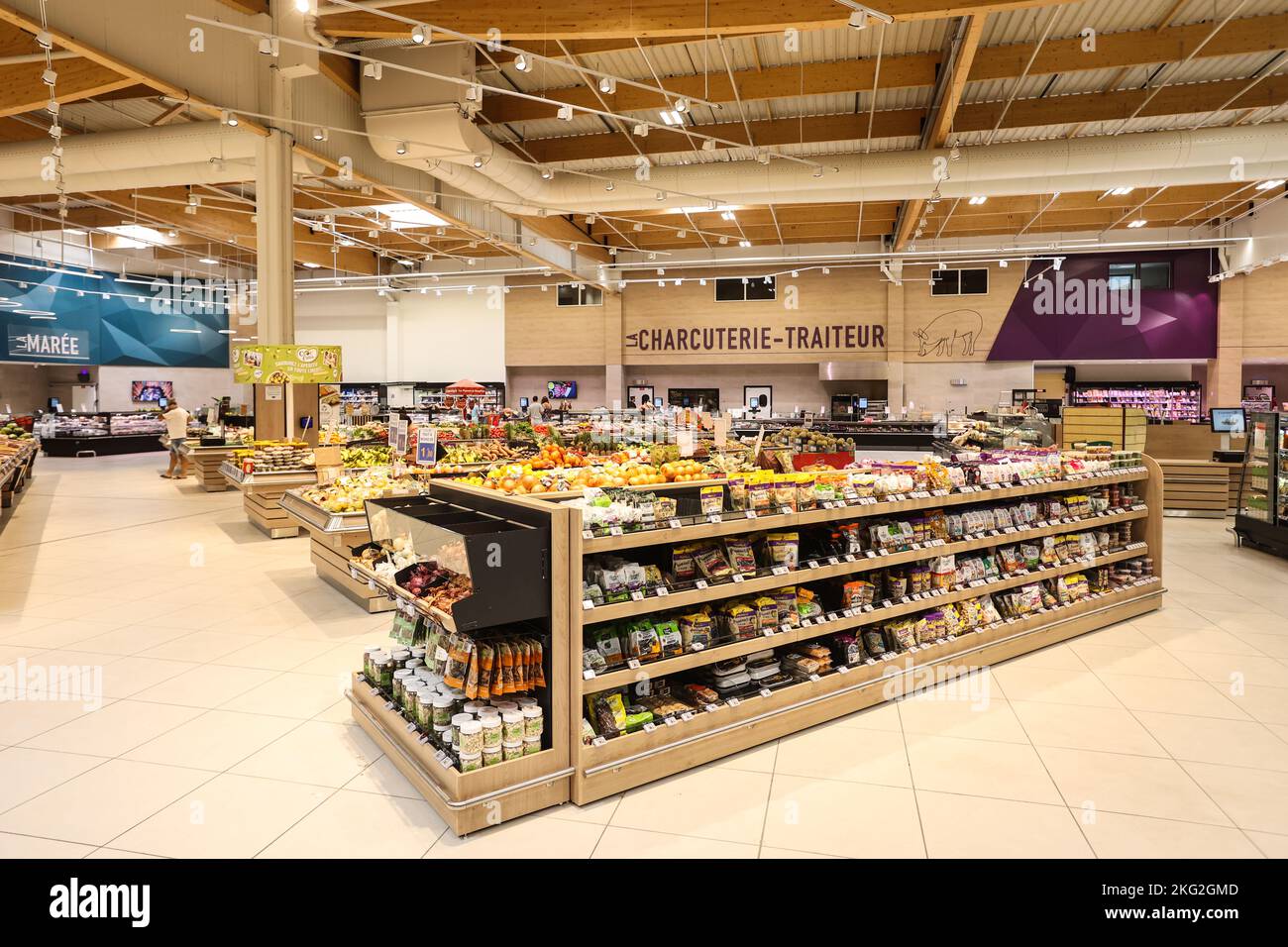 Hypermarket in carcassonne hi-res stock photography and images - Alamy