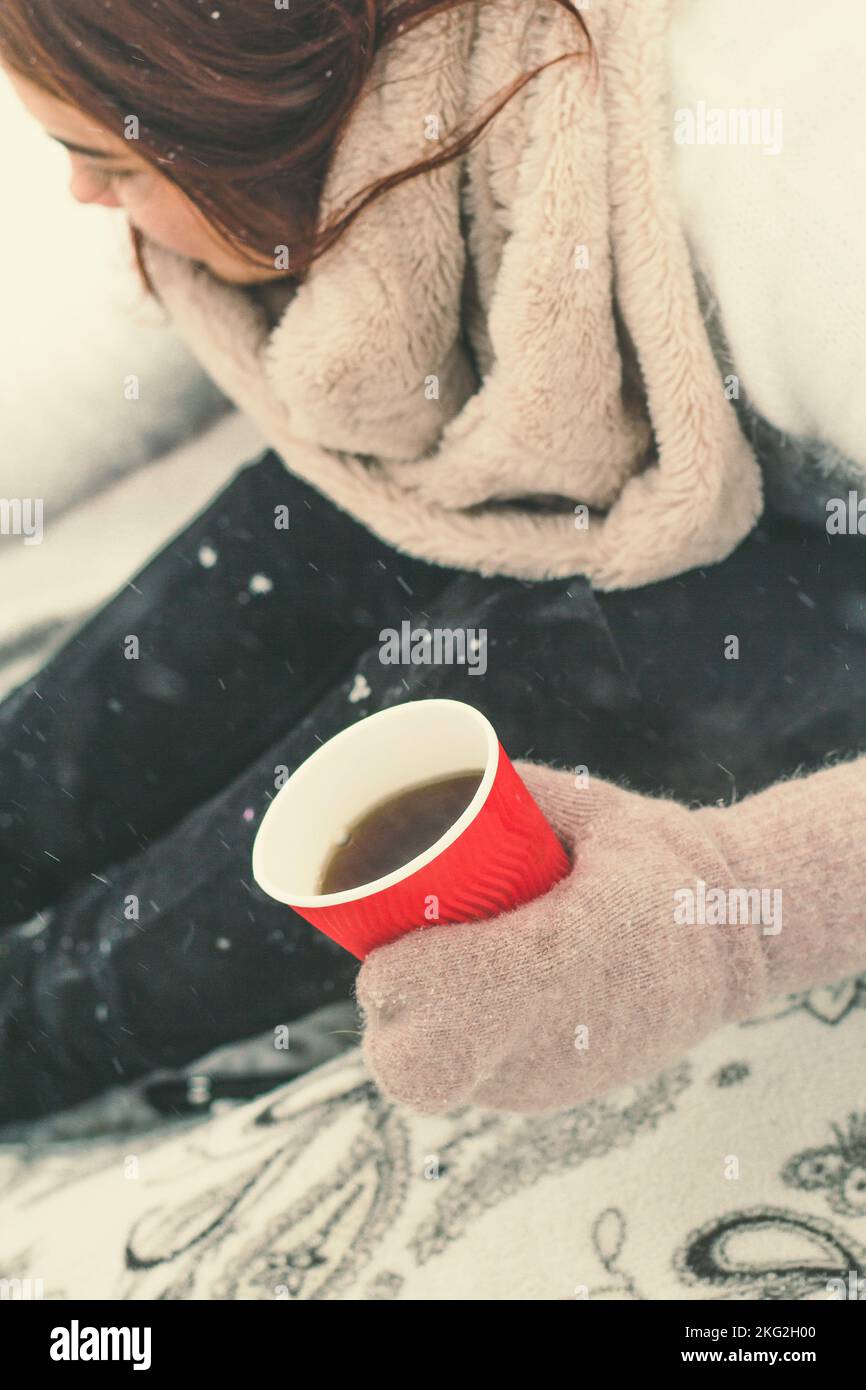 Outdoor composition white cup hi-res stock photography and images - Alamy