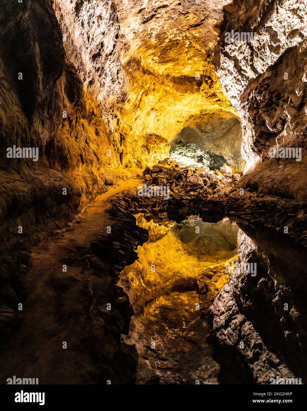 Cuerva de los Verdes reflection Stock Photo - Alamy