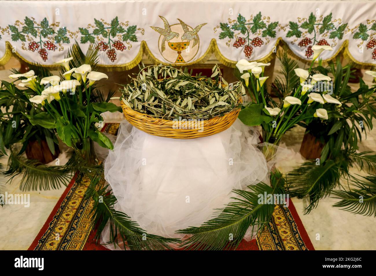 Palm Sunday celebration in St Elias maronite church, Bdedoun, Lebanon ...