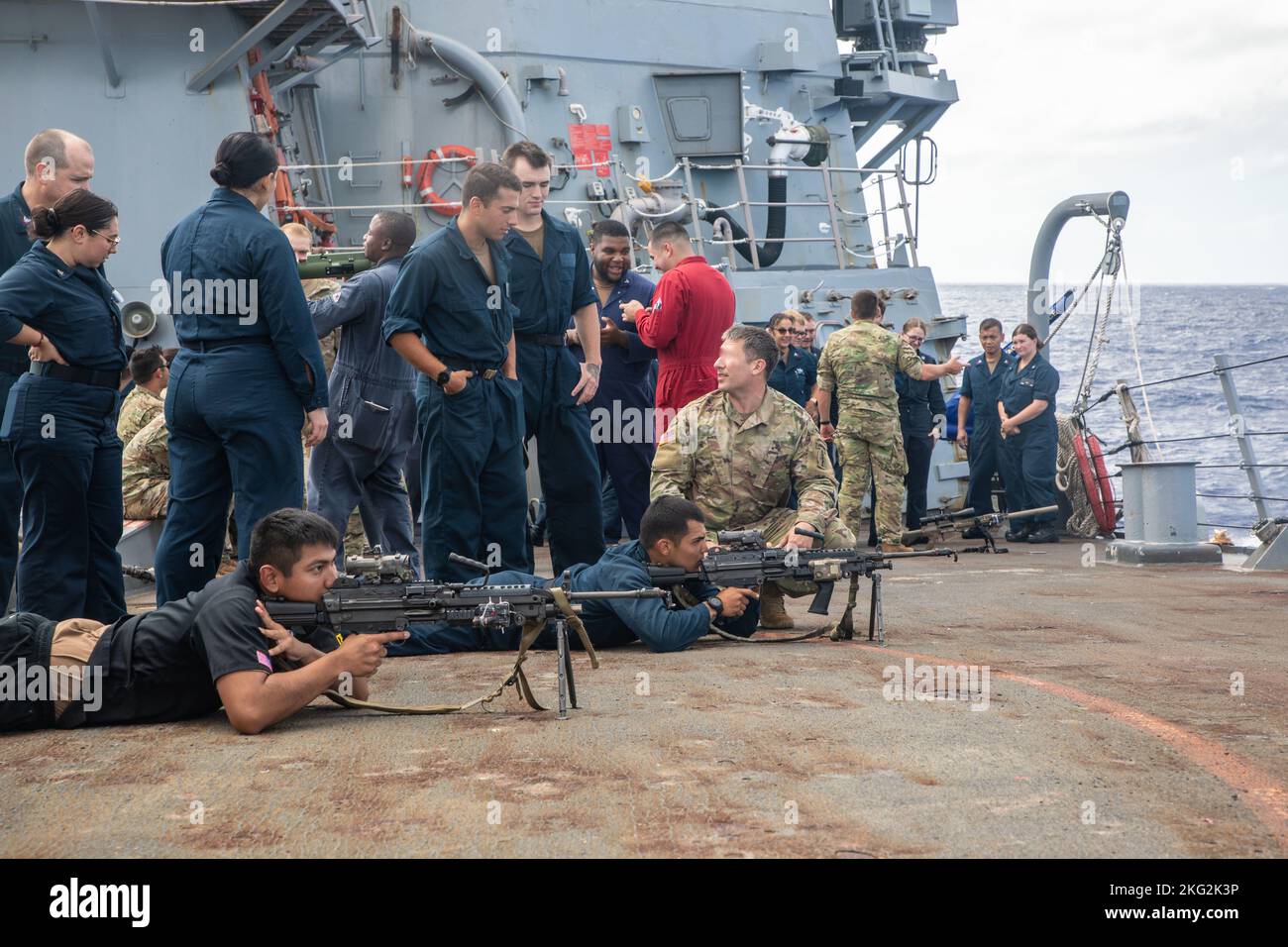 U.S. Soldiers assigned to 2nd Battalion, 1st Special Forces Group ...