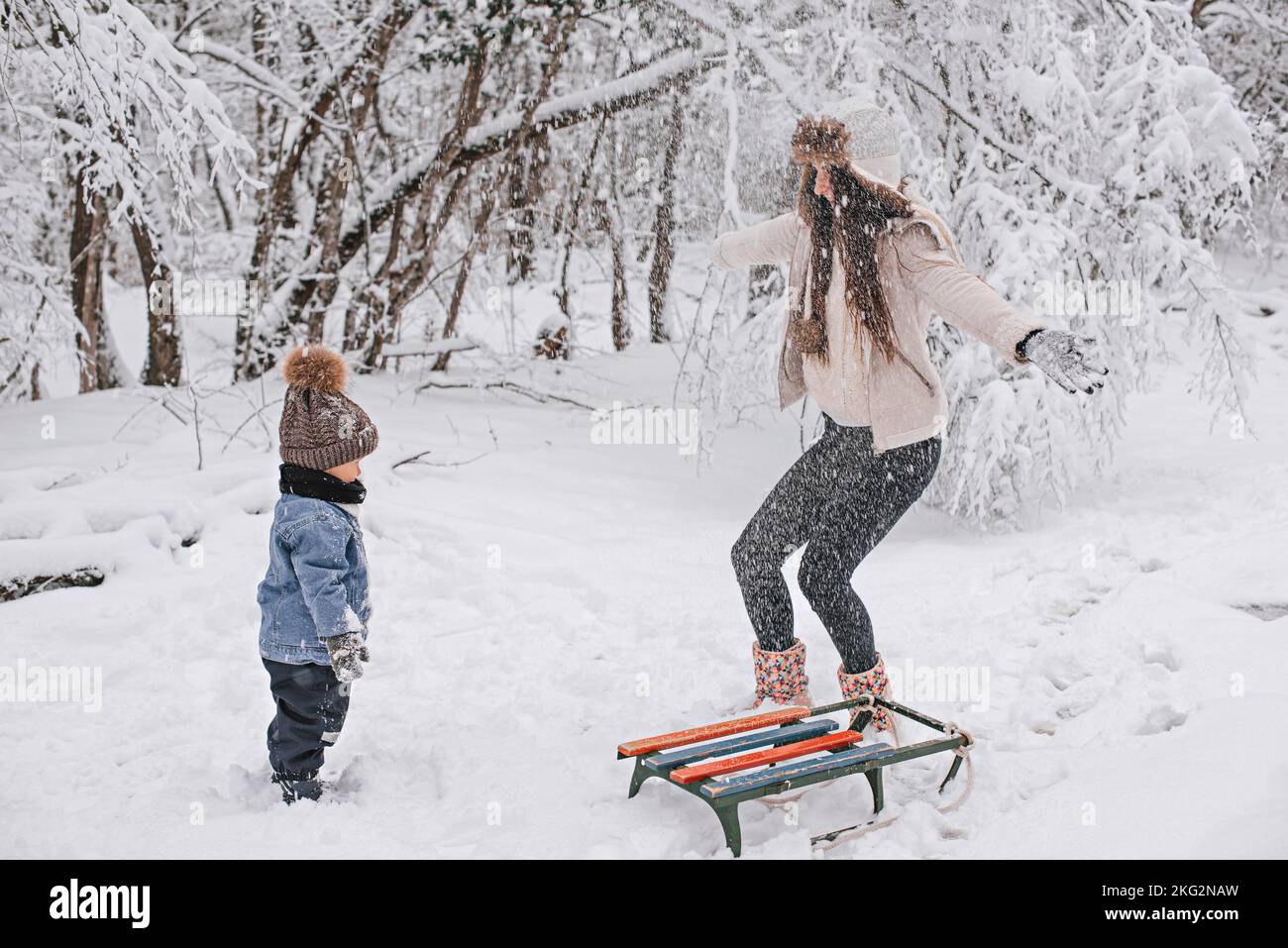 Mum and son snow hi-res stock photography and images - Alamy