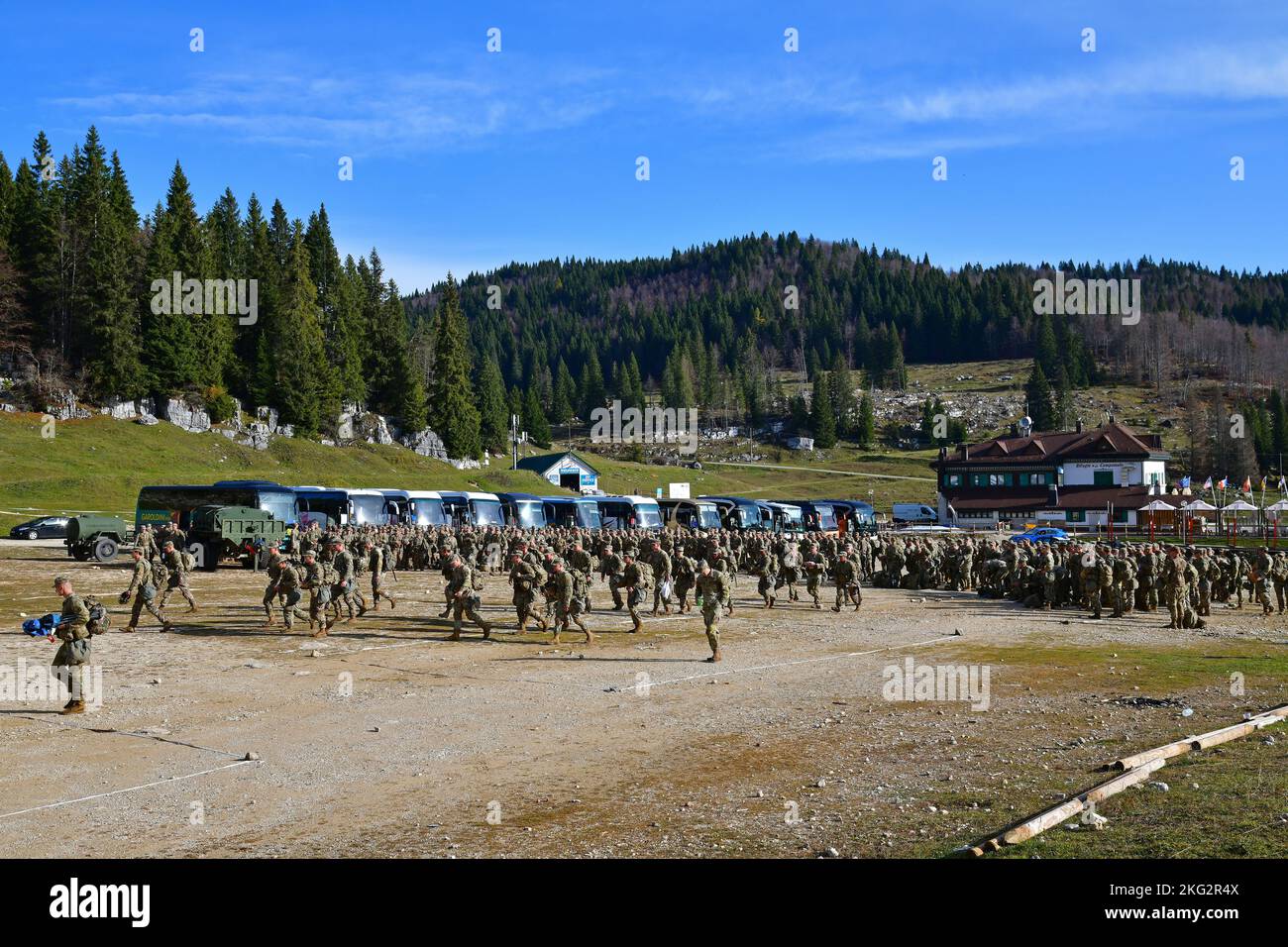 U.S. Army Paratroopers assigned to the 173rd Airborne Brigade, arrive ...