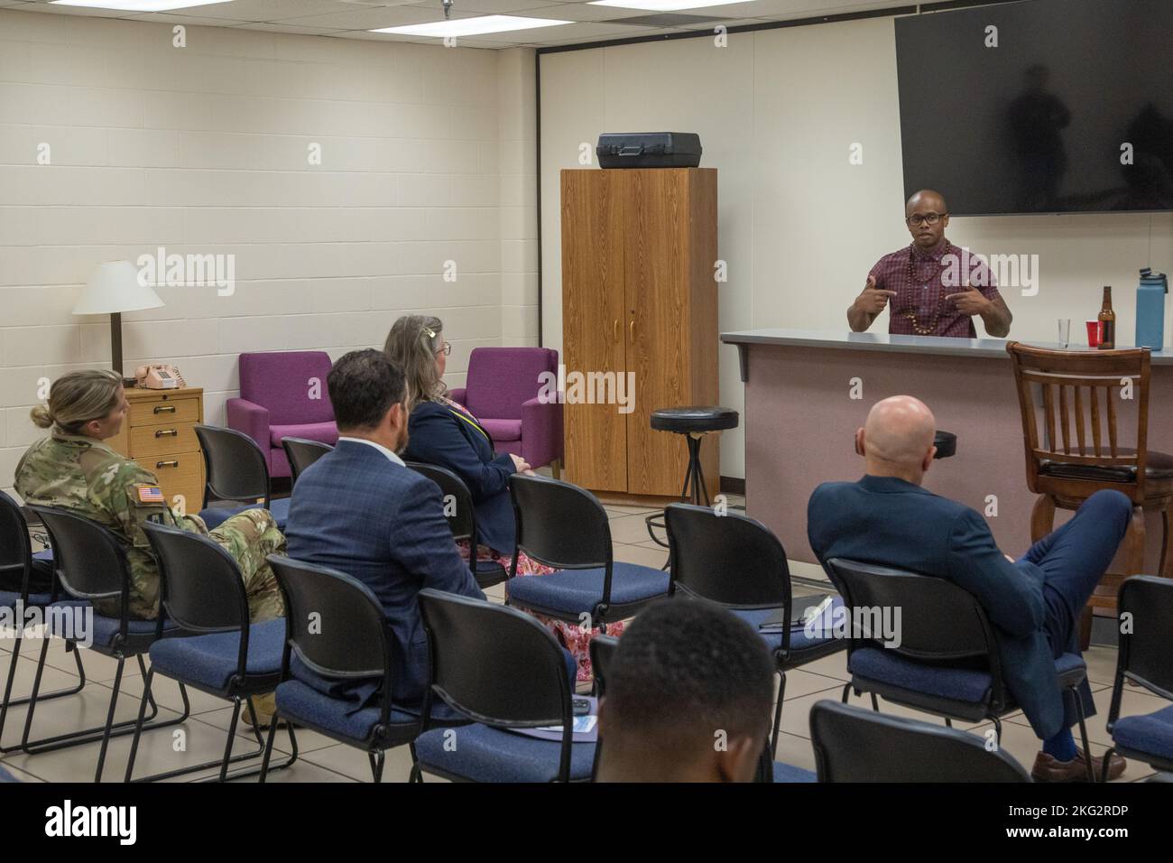 Cadre groups hi-res stock photography and images - Alamy