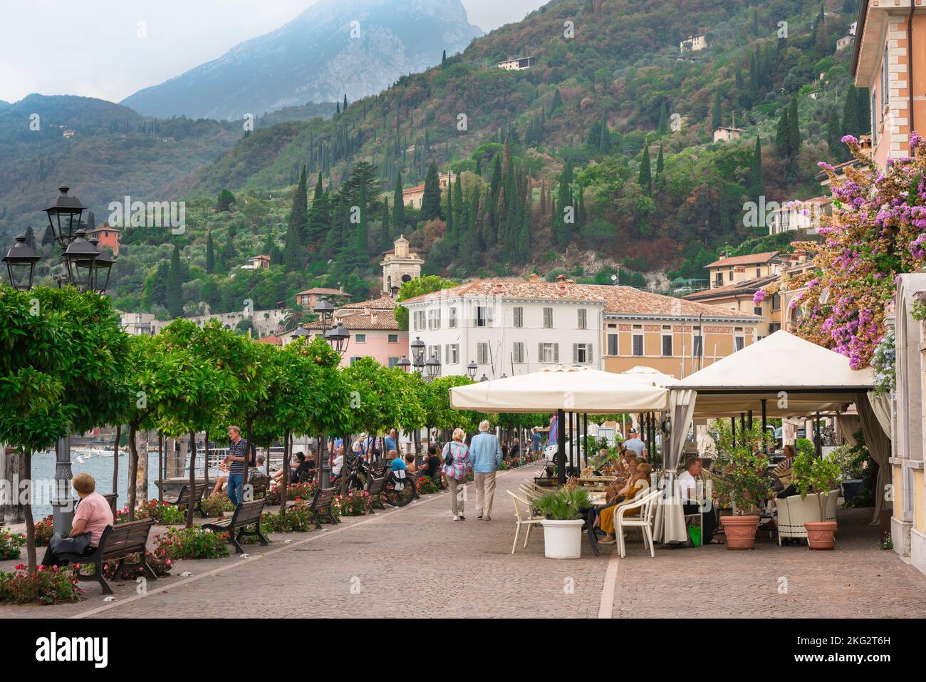 Italian lakes hi-res stock photography and images - Alamy