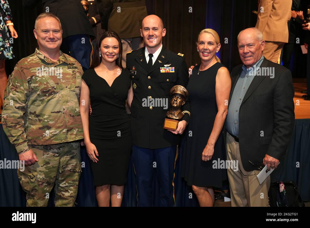 General MacArthur Leadership Award winner Cpt. Taylor B. Frye, 1st ...