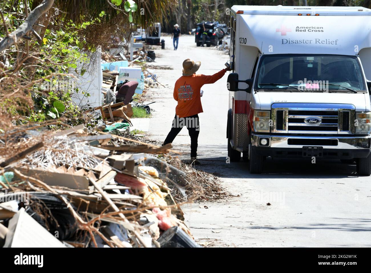 Fema workers deliver hi-res stock photography and images - Alamy