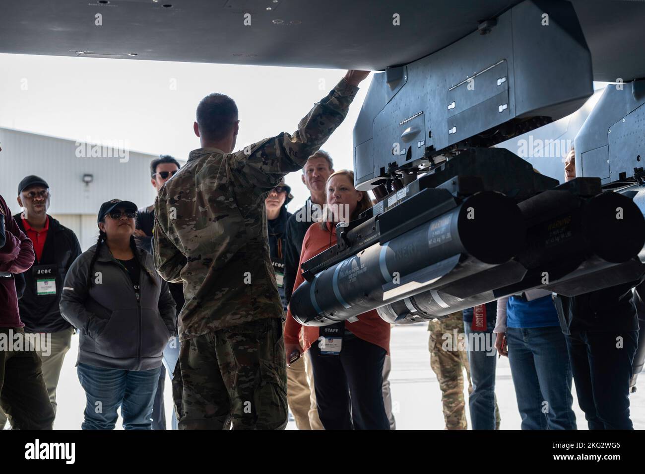 Members of the Joint Civilian Orientation Conference get an up-close ...