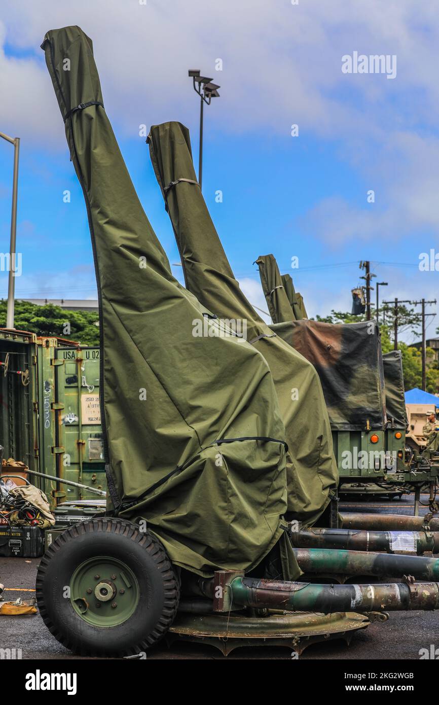 U.S. Army Soldiers from 2nd Battalion, 11th Field Artillery Regiment ...