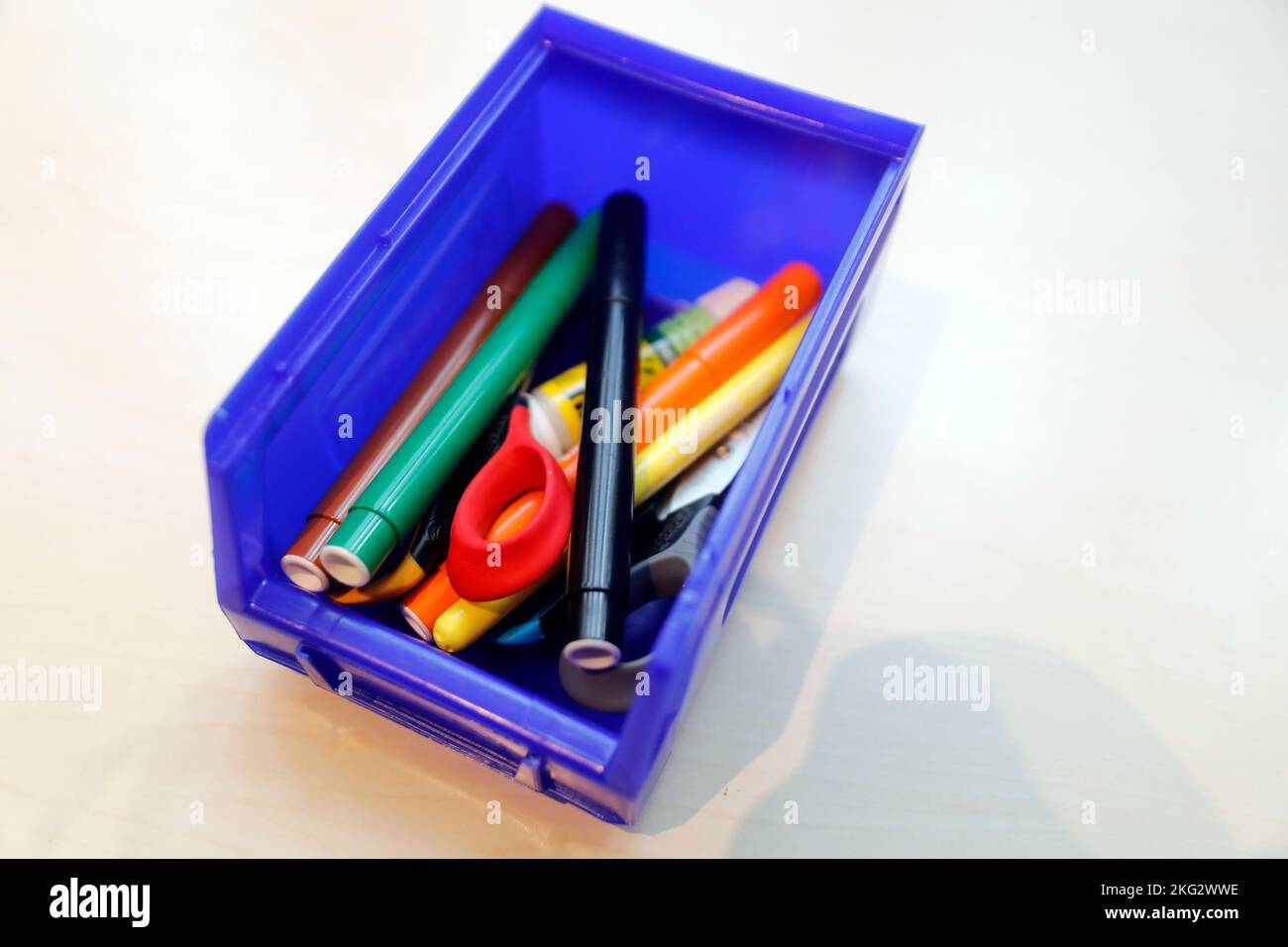 A set of multi-colored markers. Primary school Stock Photo - Alamy
