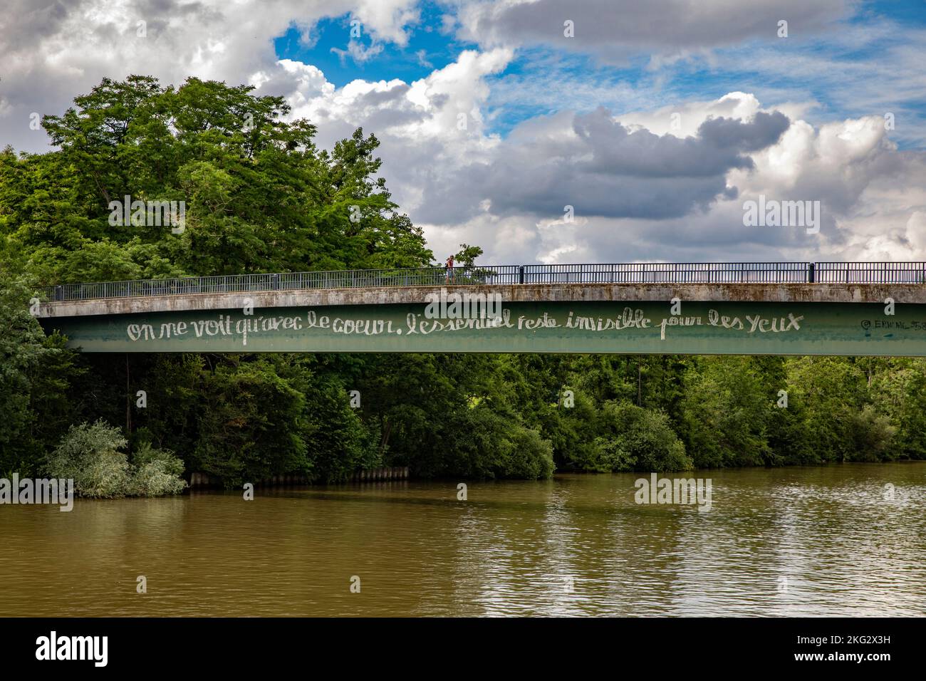 Bridge over oise hi-res stock photography and images - Alamy