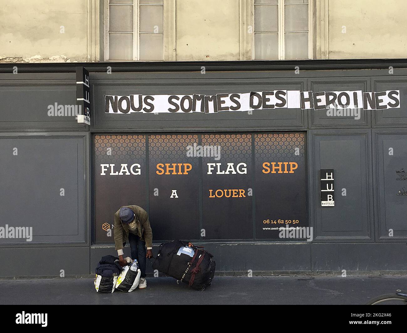 Homeless man in Paris, France Stock Photo - Alamy
