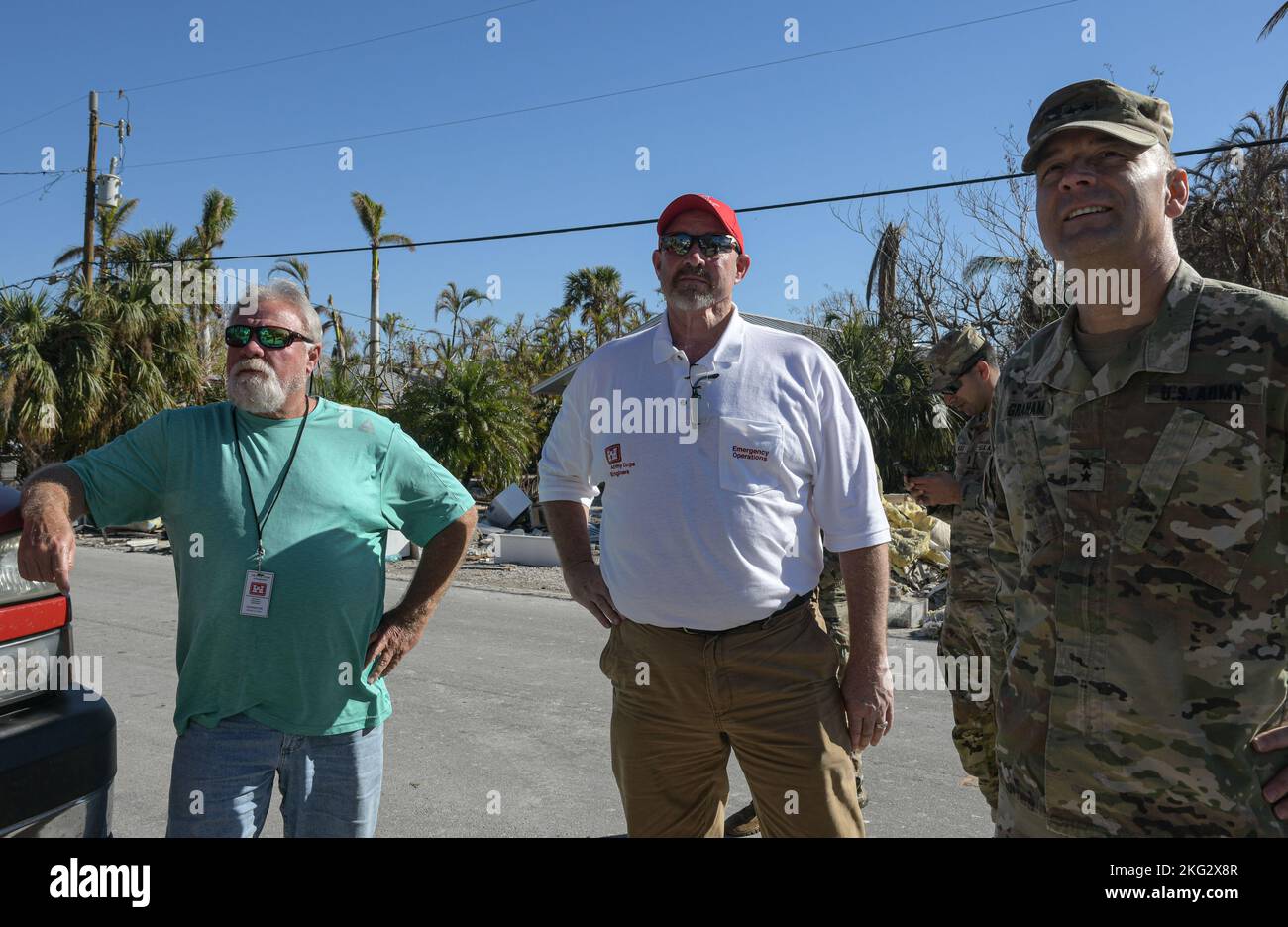 Major General William (Butch) H. Graham (center), U.S. Army Corps of ...
