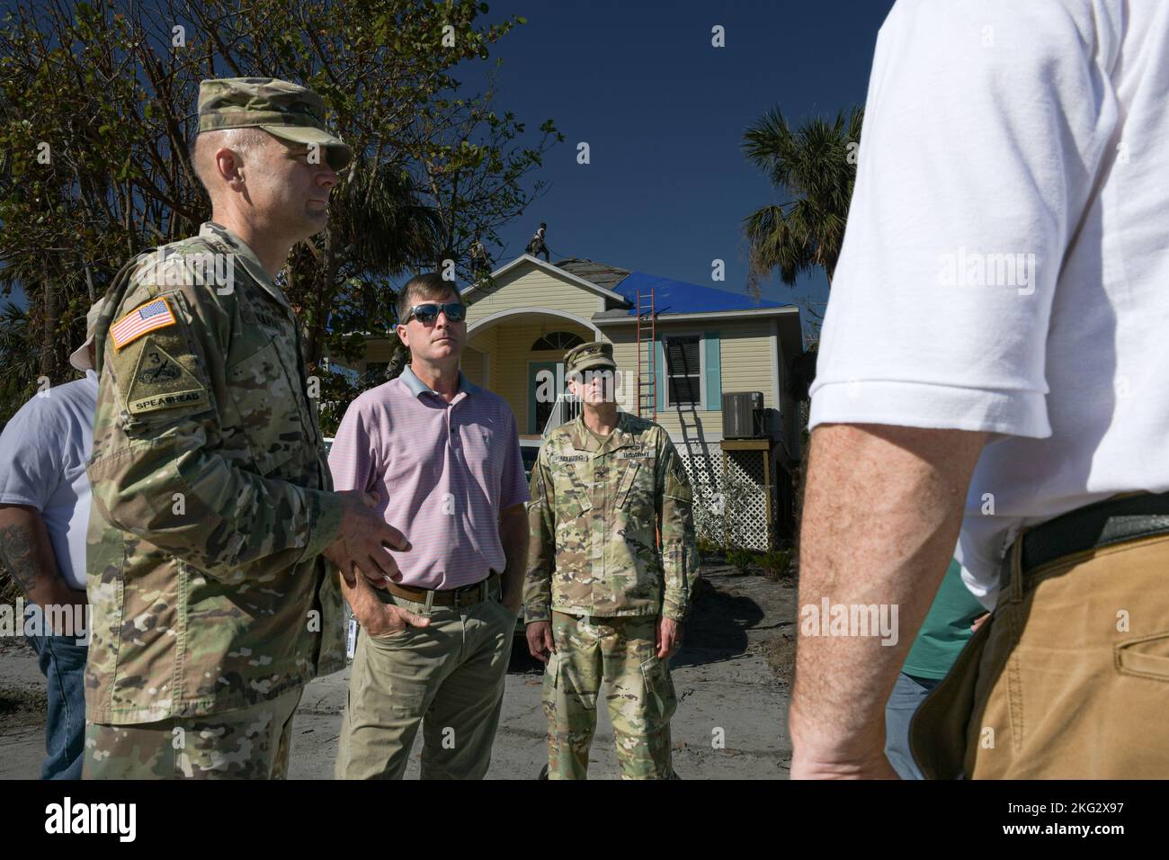Major General William (Butch) H. Graham (center), U.S. Army Corps of ...