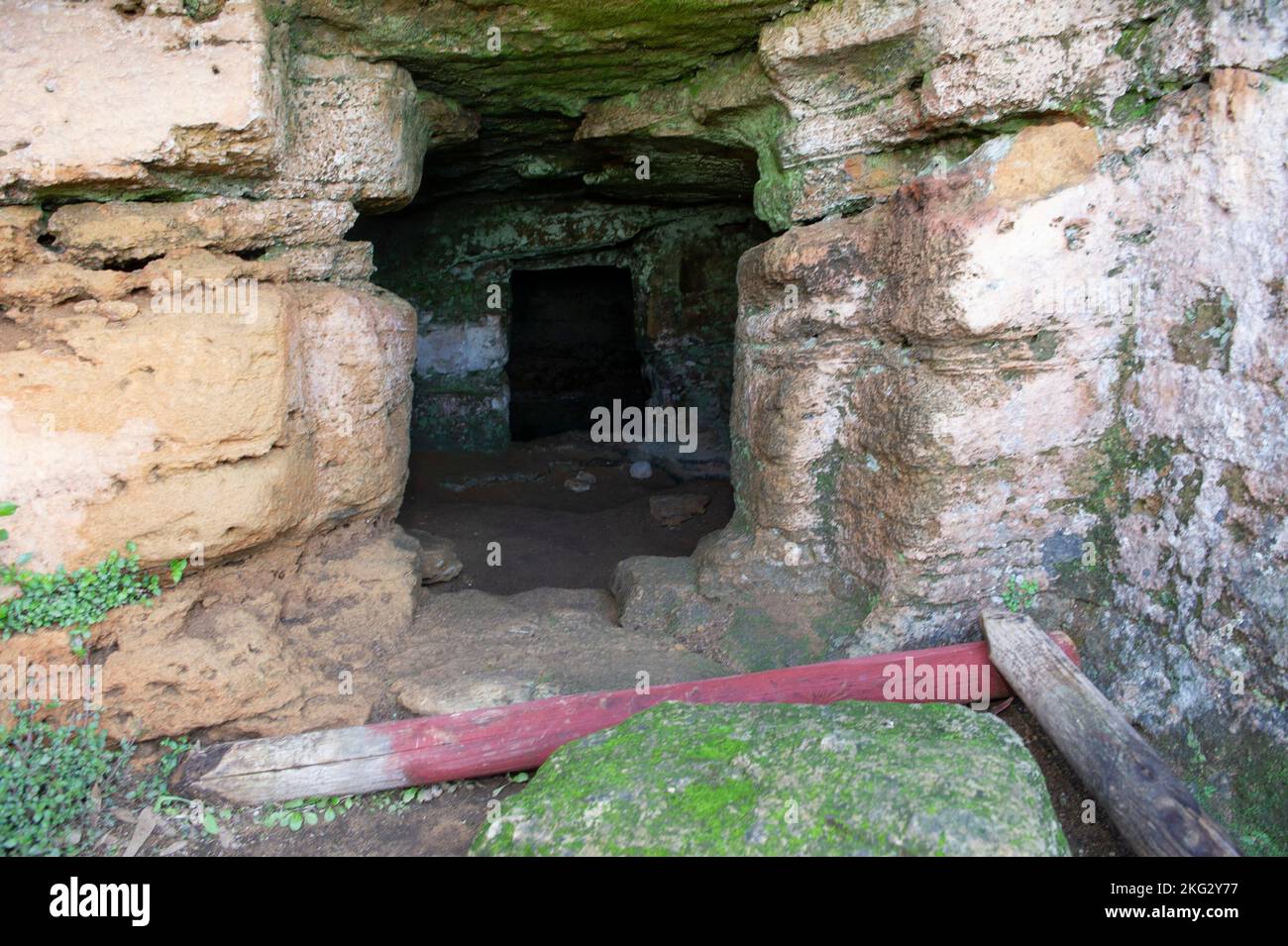 Subterranean tombs hi-res stock photography and images - Alamy