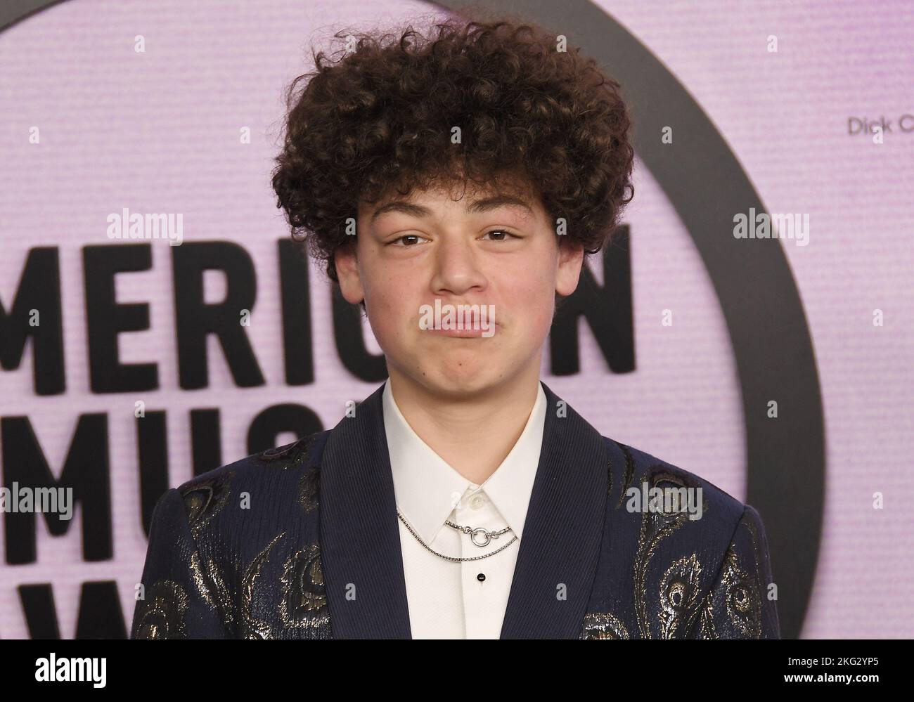 Julian Lerner arrives at the 2022 American Music Awards held at the ...