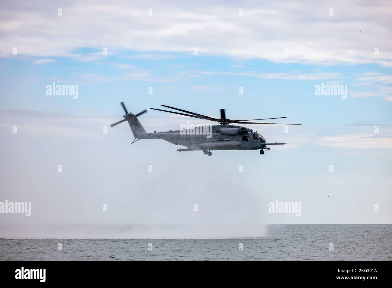 A CH-53E Super Stallion helicopter assigned to Marine Heavy Helicopter ...