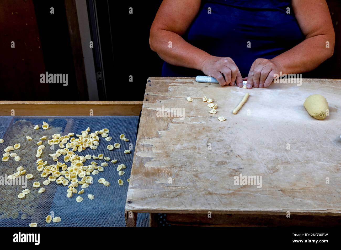 Making pasta bari puglia italy hi-res stock photography and images - Alamy