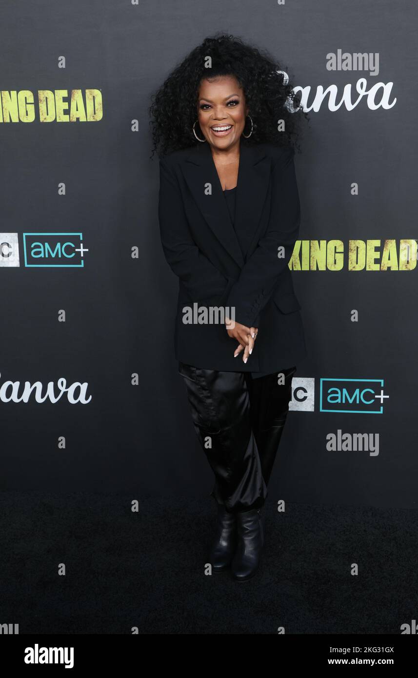 20 November 2022 -Los Angeles, California - Yvette Nicole Brown. The ...