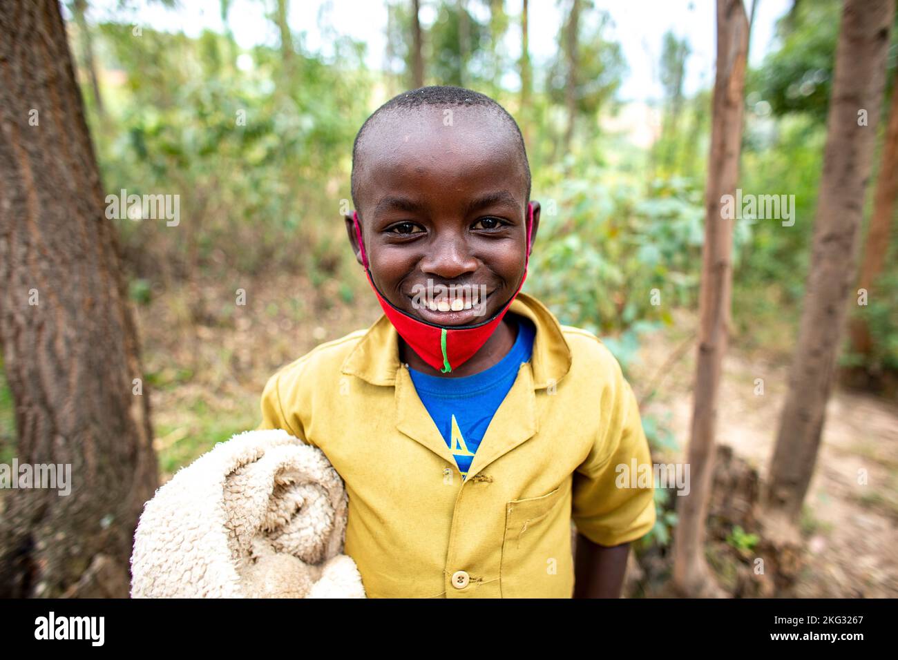 Rwanda boy forest hi-res stock photography and images - Alamy