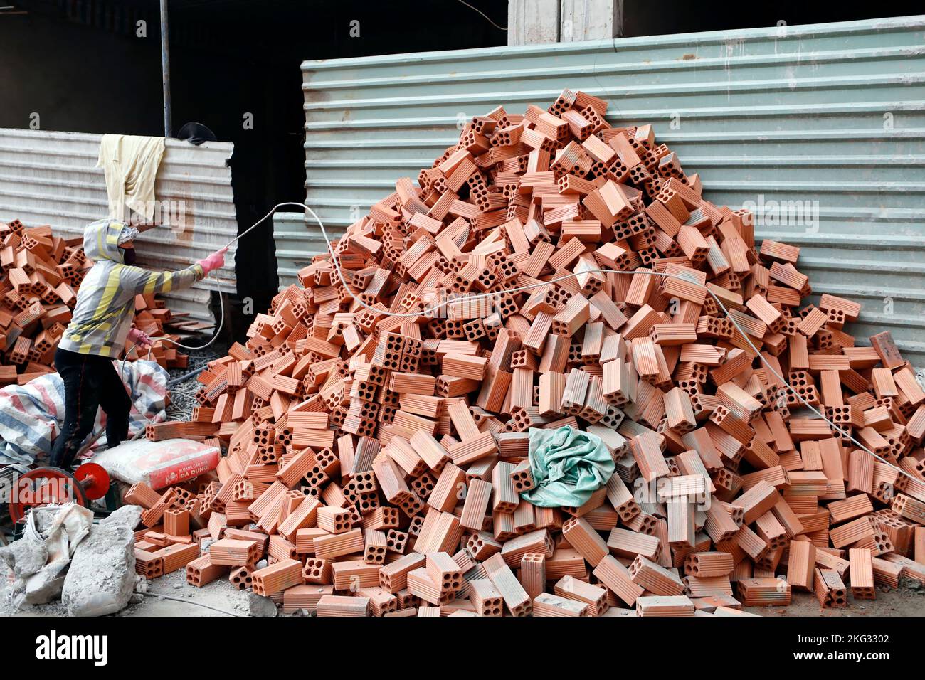 Handmade bricks hi-res stock photography and images - Alamy
