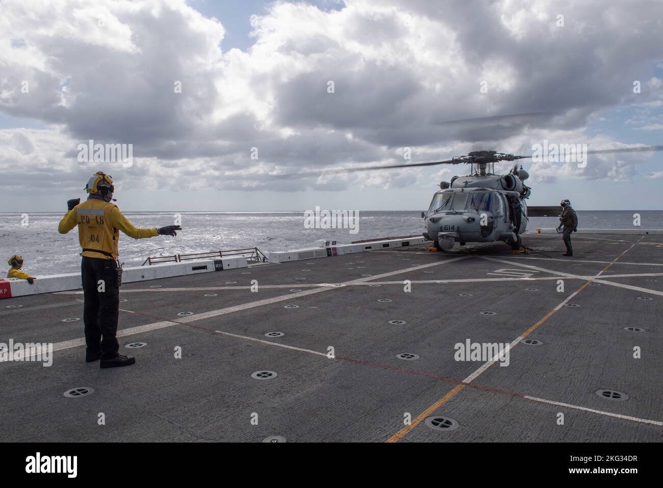 221026-N-XB010-1005 PHILIPPINE SEA (Oct. 26, 2022) – Aviation Boatswain’s Mate (Aircraft ...