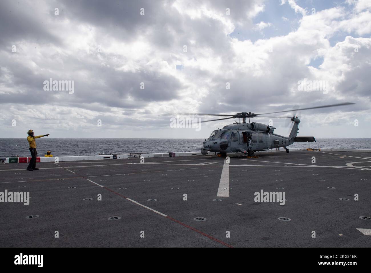 221026-N-XB010-1005 PHILIPPINE SEA (Oct. 26, 2022) – Aviation Boatswain ...