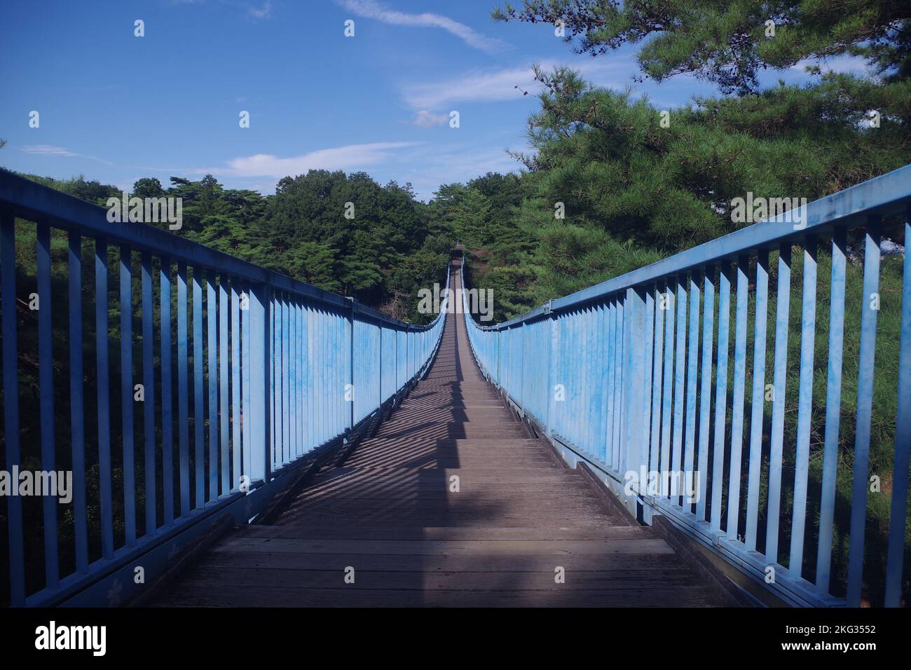 Footbridge scenery hi-res stock photography and images - Alamy