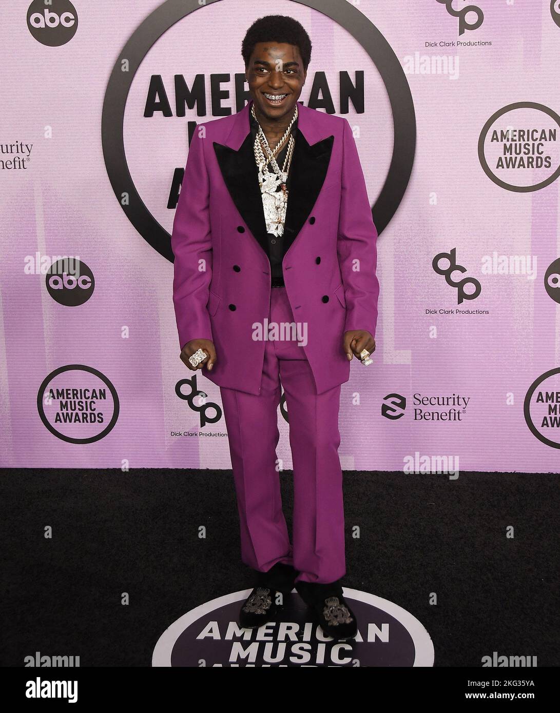 Kodak Black arrives at the 2022 American Music Awards held at the ...