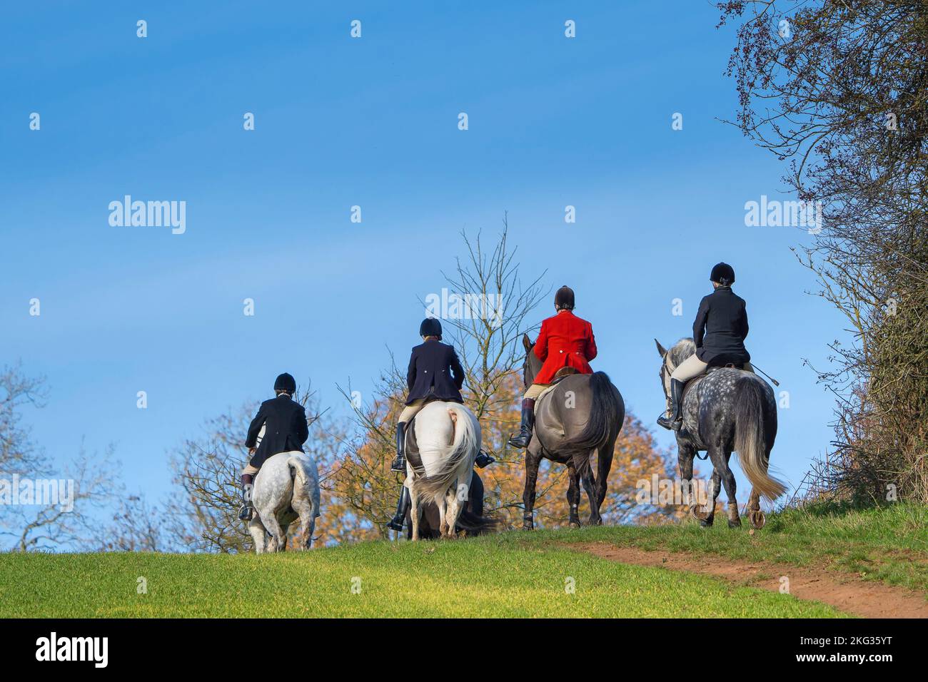Hunting coat uk hi-res stock photography and images - Alamy