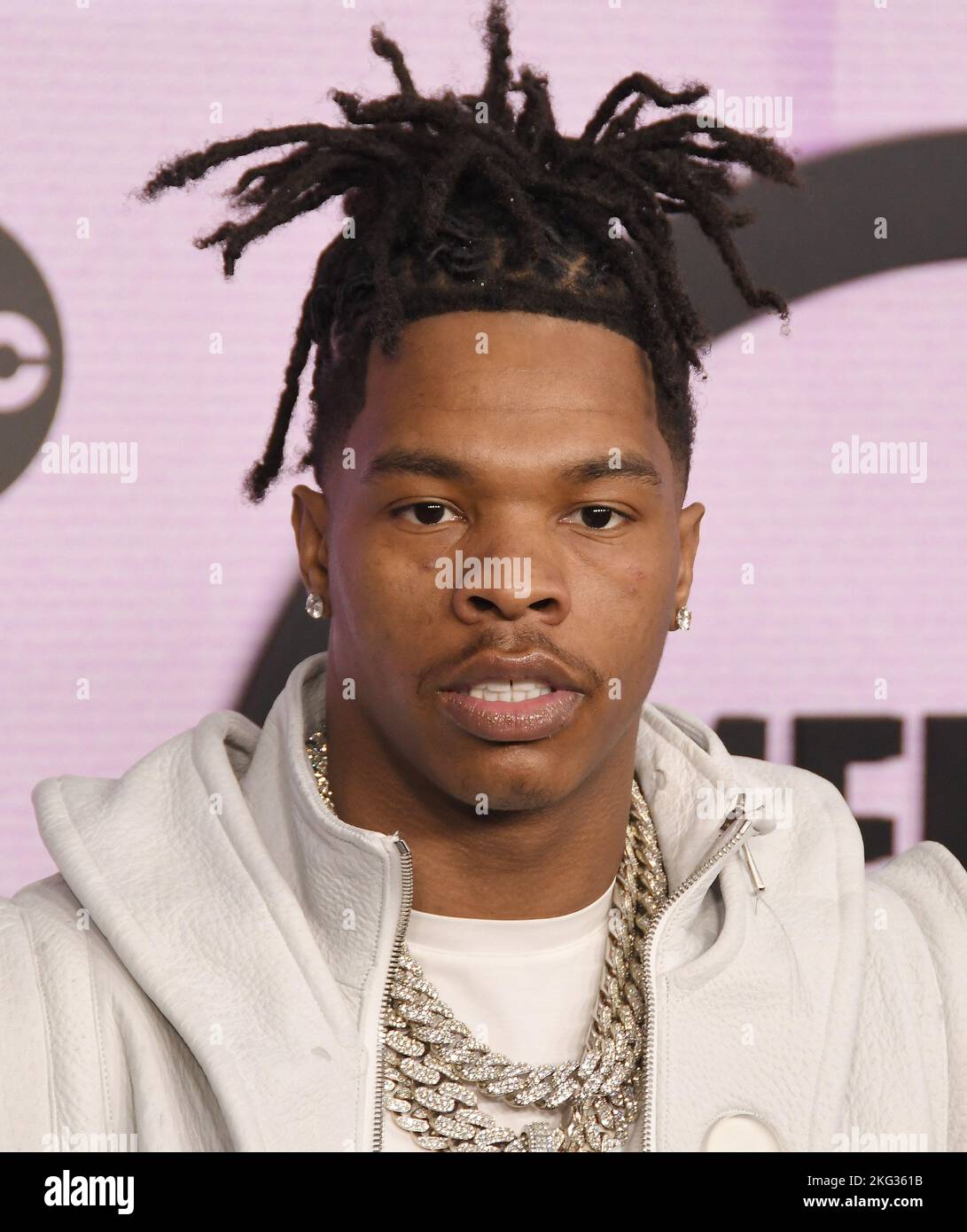 Lil Baby arrives at the 2022 American Music Awards held at the ...