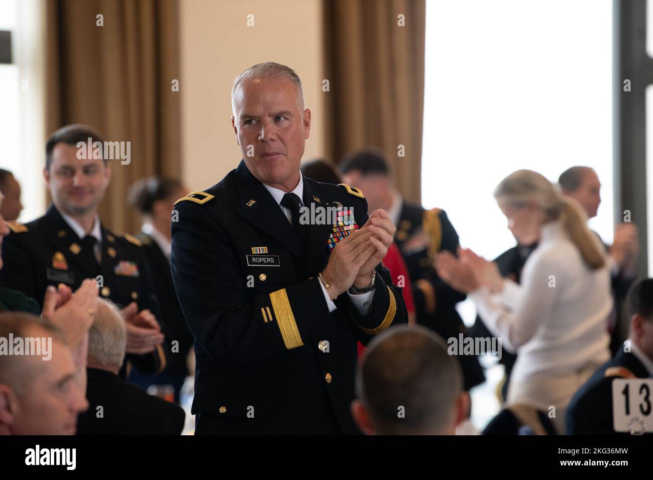 Brig general douglas macarthur hi-res stock photography and images - Alamy