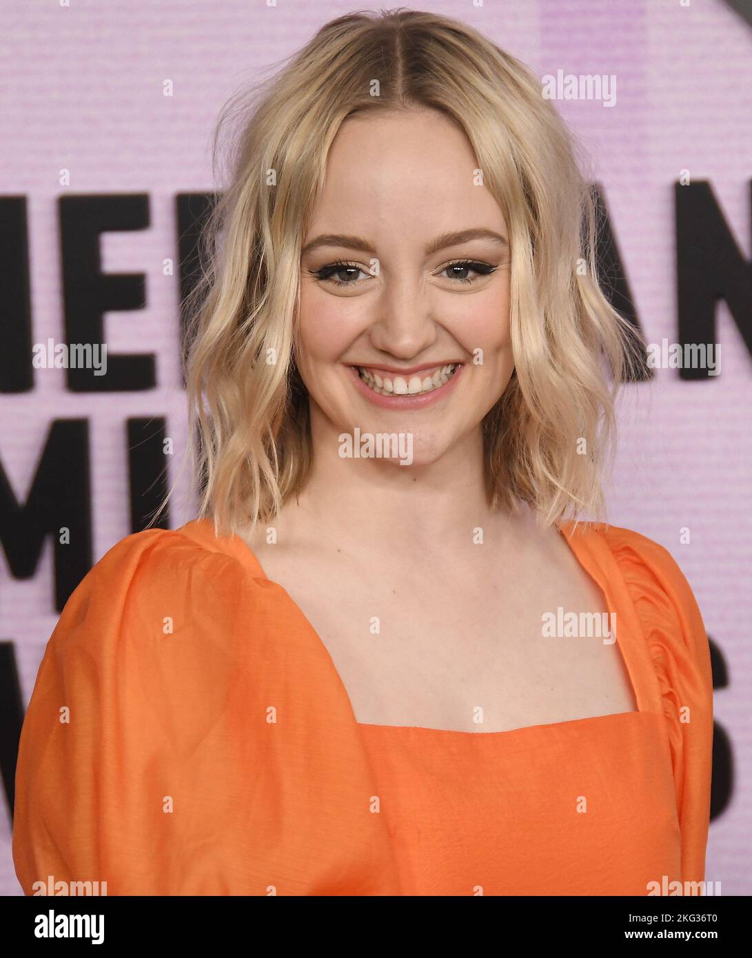 Kelli Erdmann arrives at the 2022 American Music Awards held at the ...