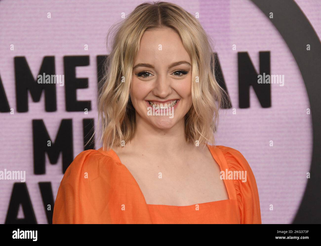 Kelli Erdmann arrives at the 2022 American Music Awards held at the ...