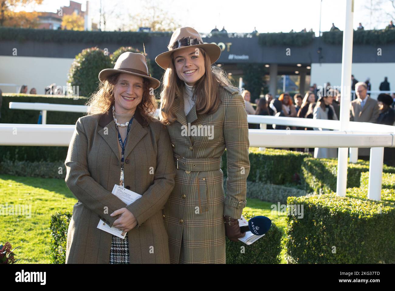 Ascot, Berkshire, UK. 19th November, 2022. Autumn fashions for Sarah ...