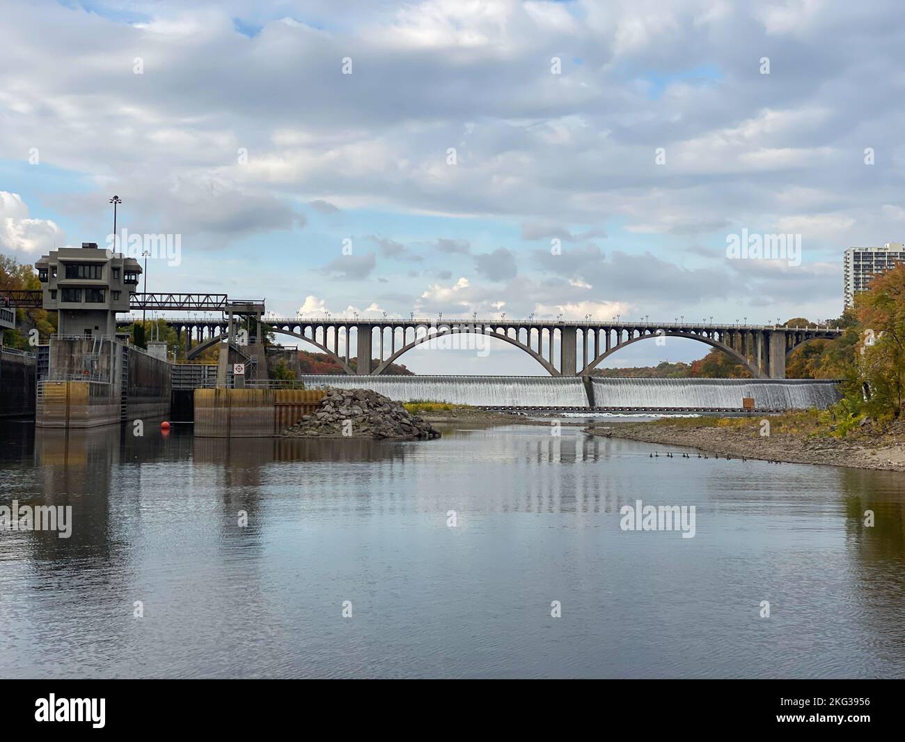 Corps closes four locks and dams for maintenance, end of navigation ...