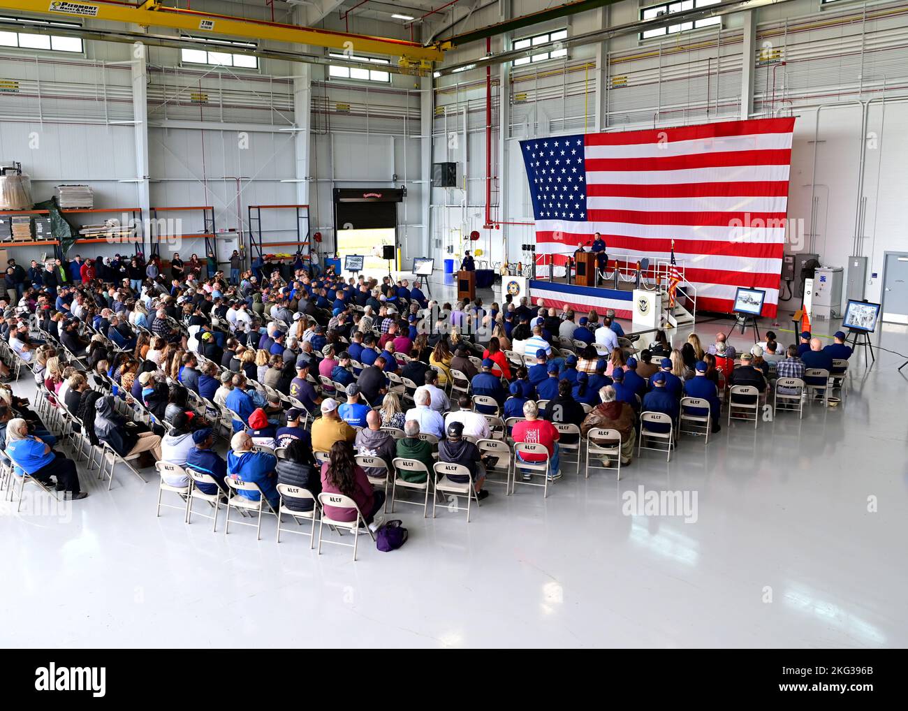 Aviation logisitics center hi-res stock photography and images - Alamy