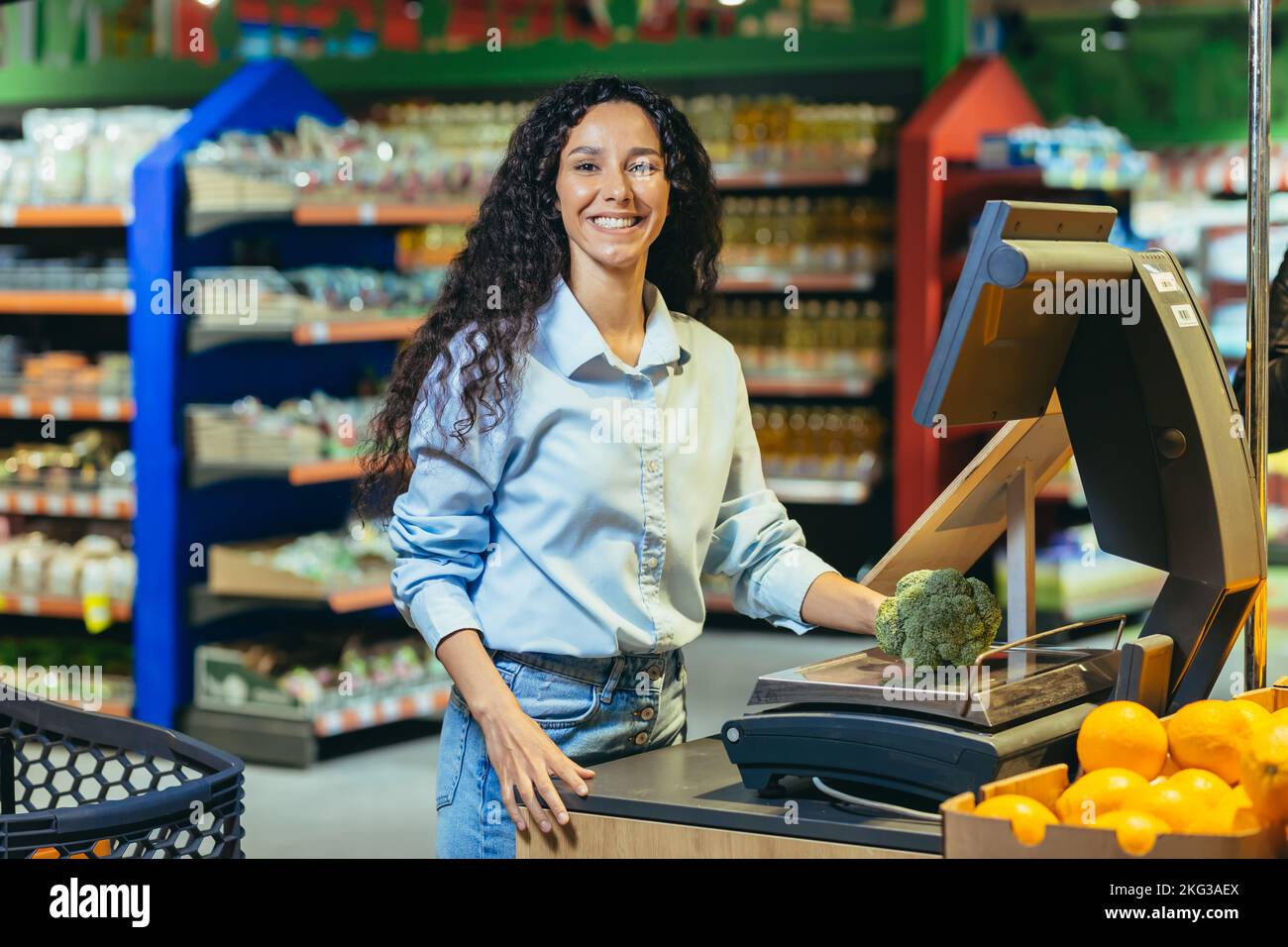 Shopper in a marketplace hi-res stock photography and images - Alamy