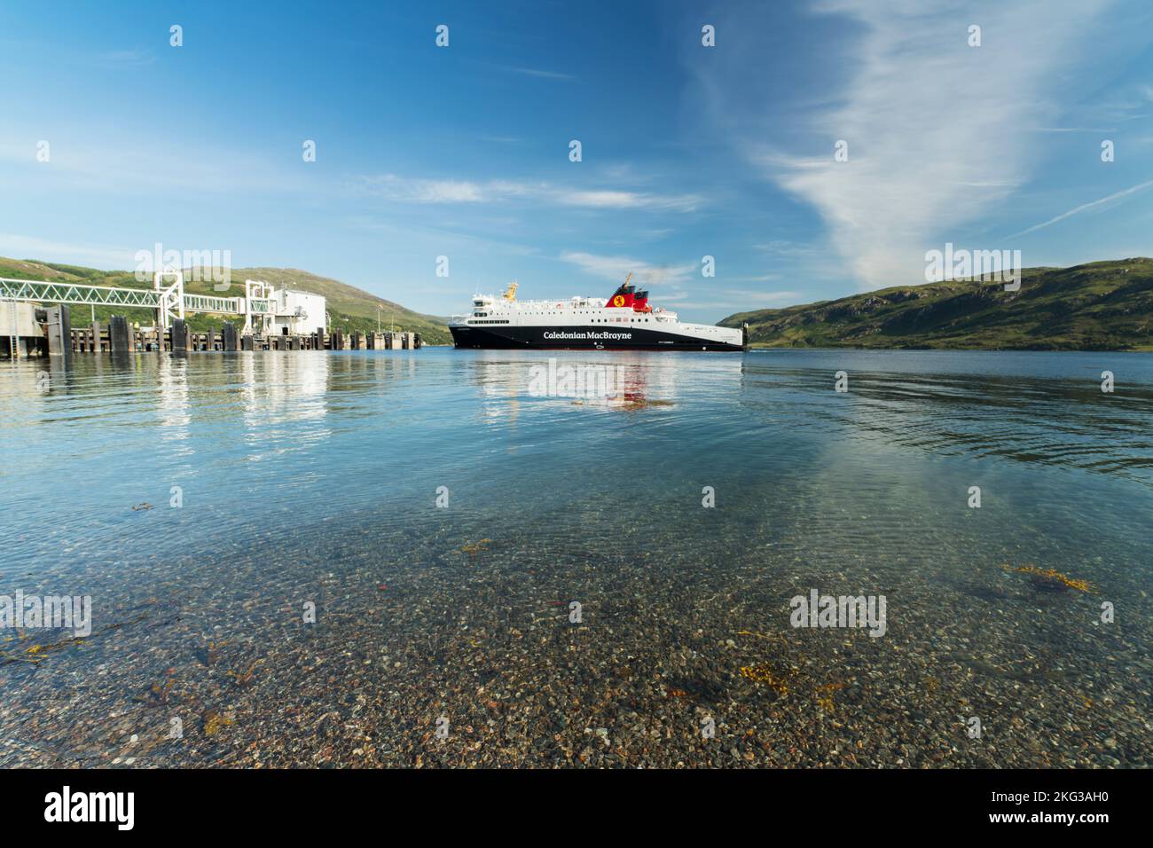 Car ferry approaching the dock hi-res stock photography and images - Alamy