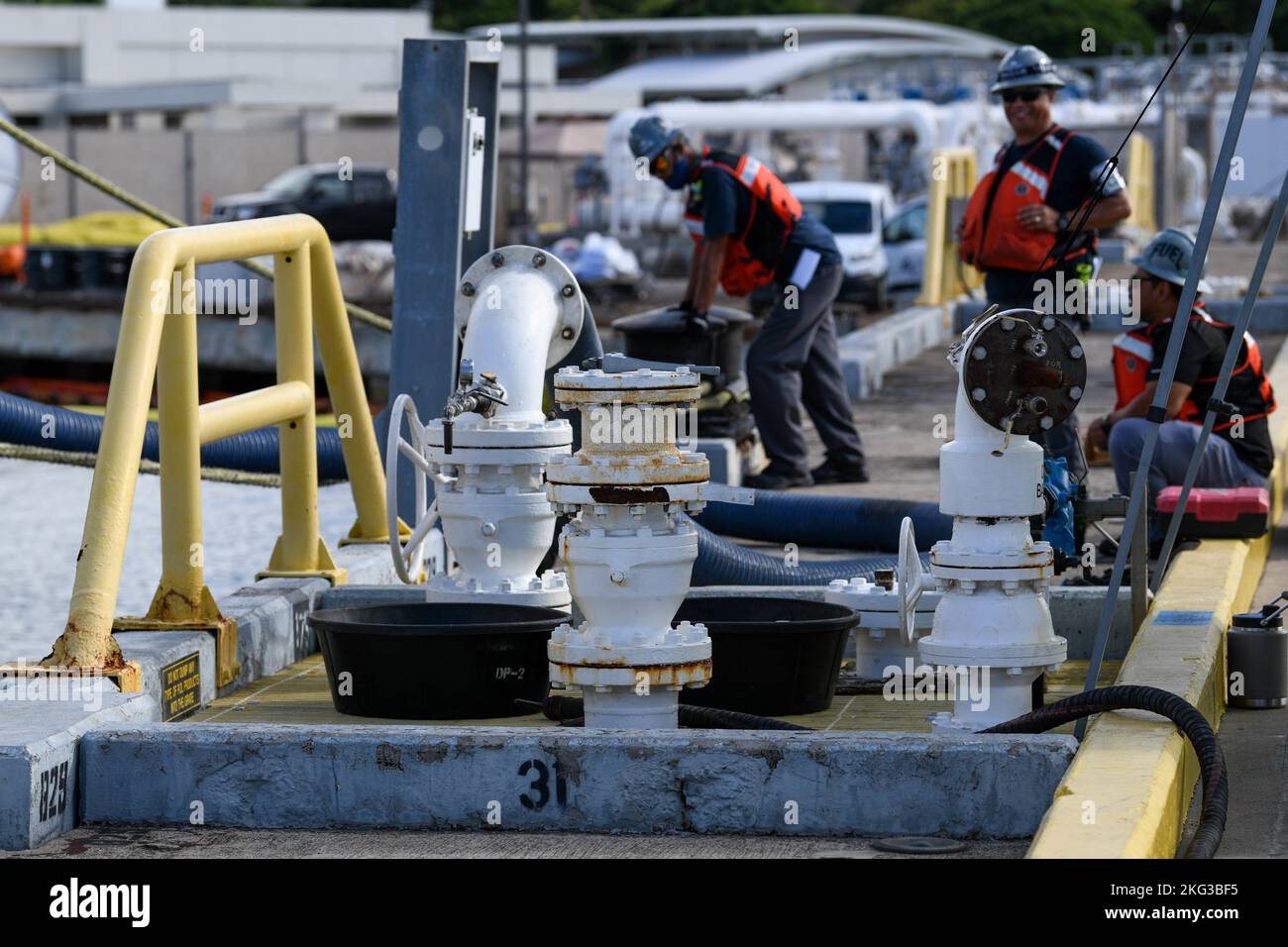 Bulk fuel storage and distribution systems hi-res stock photography and ...