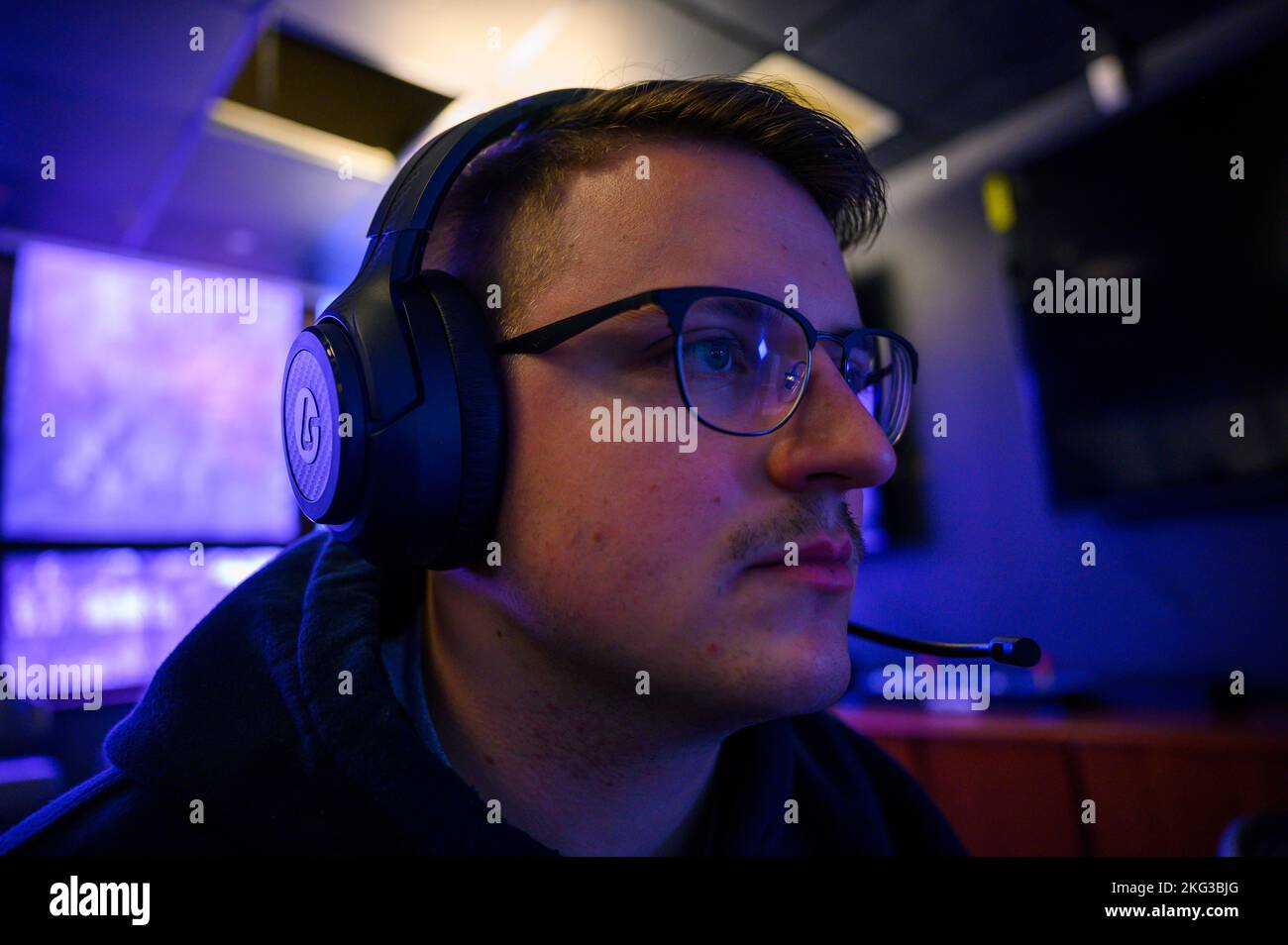 Air force gaming hi-res stock photography and images - Alamy