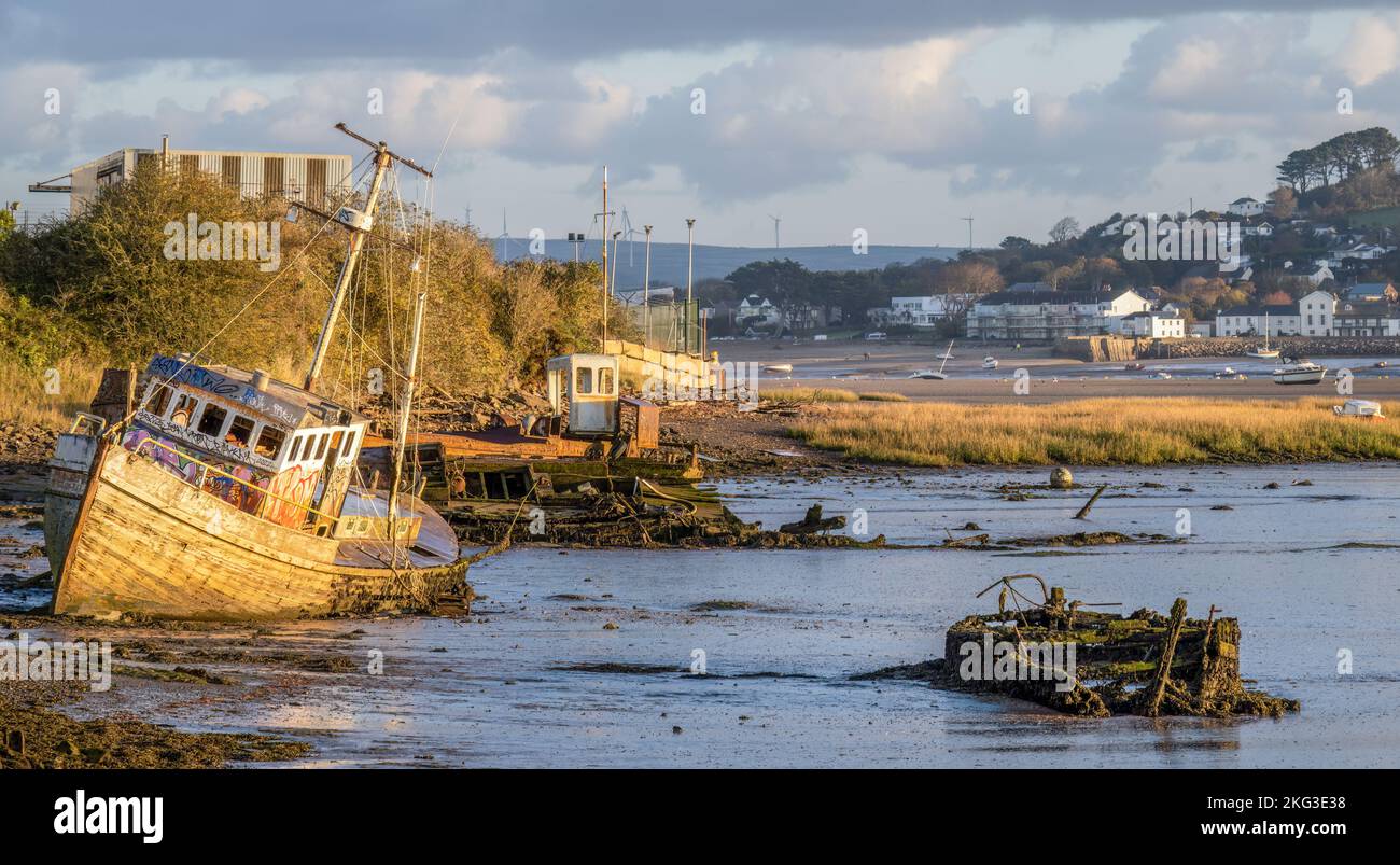 Ships, wrecks of boat on River Torridge Estuary near Appledore, Devon ...