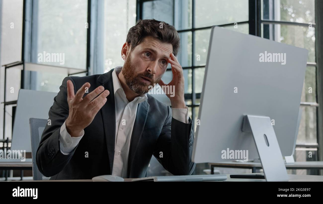 Angry boss computer hi-res stock photography and images - Alamy