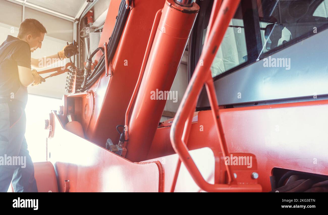 Repairing farm machinery hi-res stock photography and images - Alamy