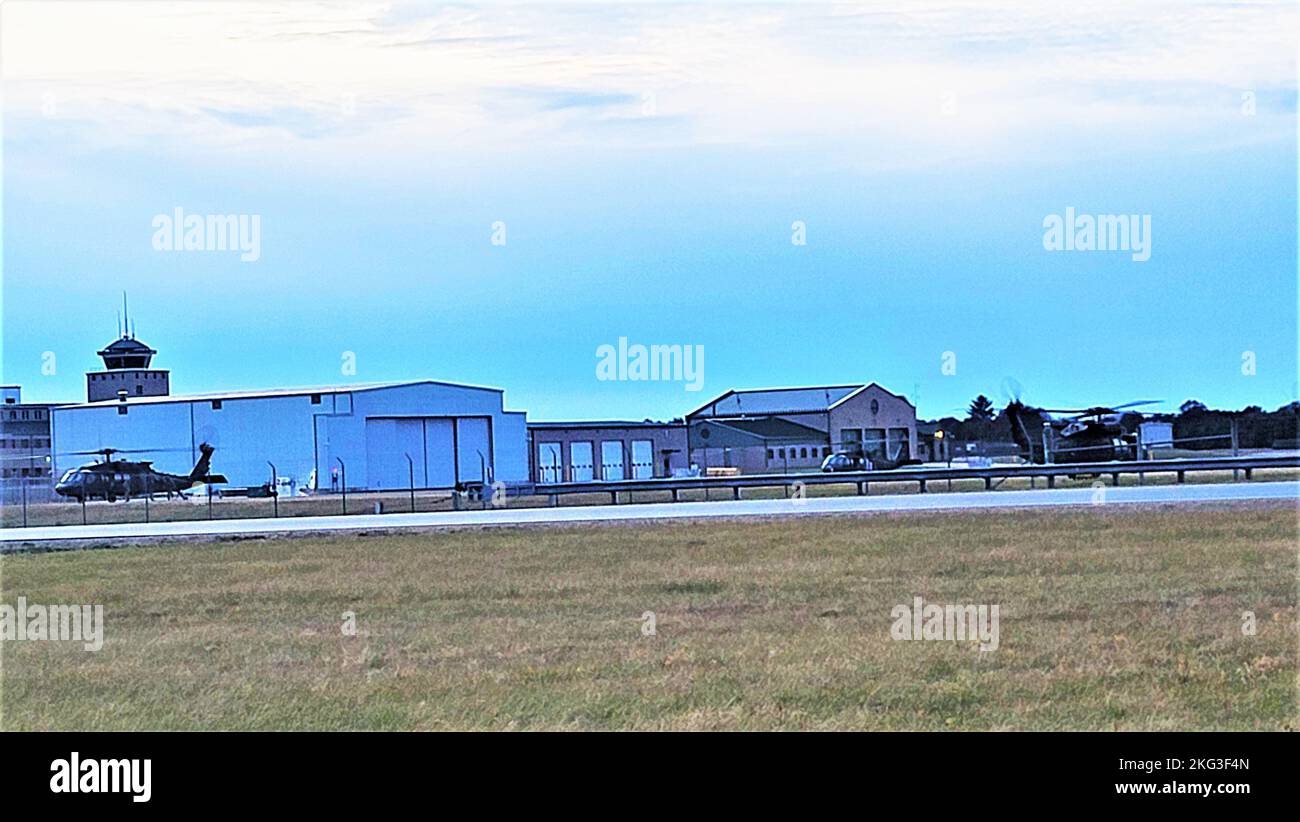 Aircrews with the Minnesota National Guard operate UH-60 Black Hawk ...