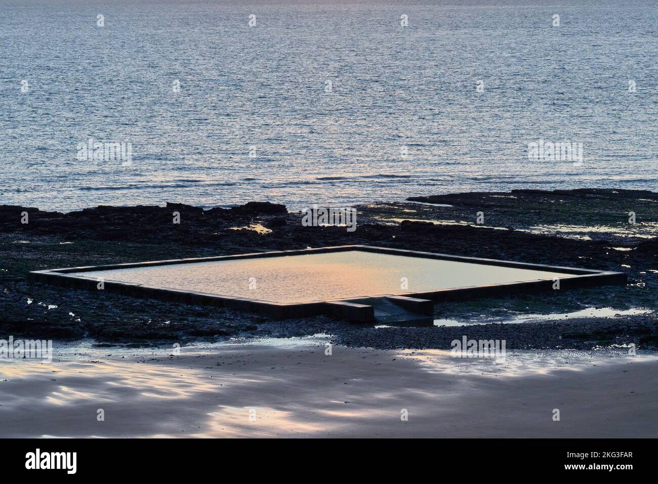 The tidal pool at Viking Bay in Broadstairs, Kent, United Kingdom Stock ...