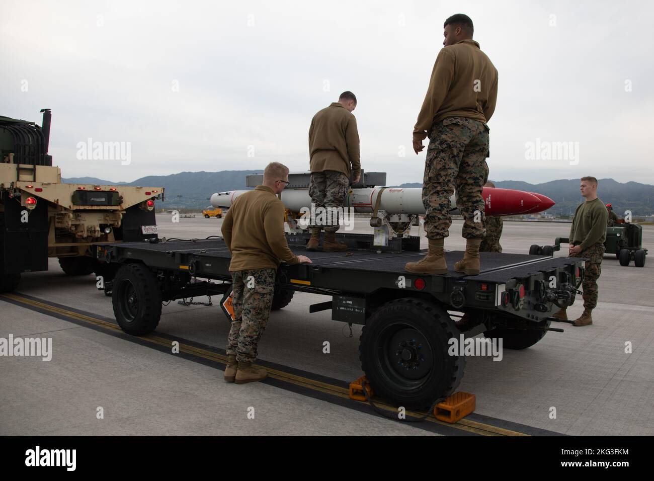 U.S. Marines assigned to Marine Fighter Attack Squadron (VMFA) 312 ...